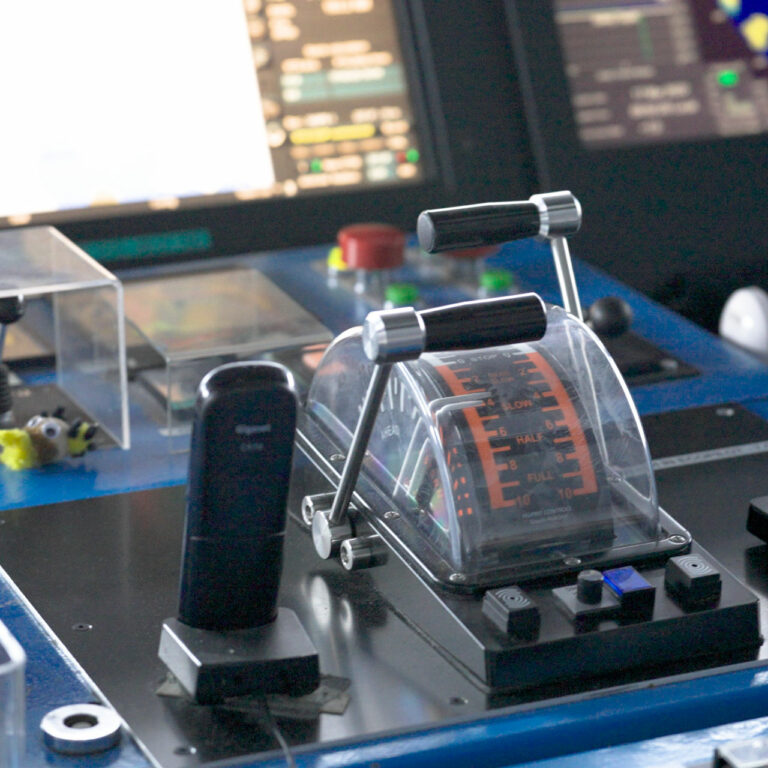Retrofit governors and actuators for large diesel engines | Qtagg
